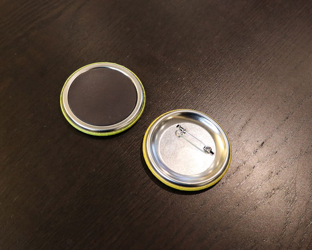 Custom NFC Buttons & Magnets | bigDAWGS Promotions